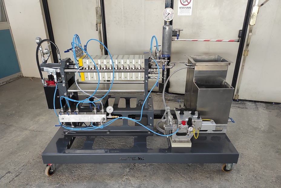 Complete Pneumatic Filterpress Station - Lab Filter-Press